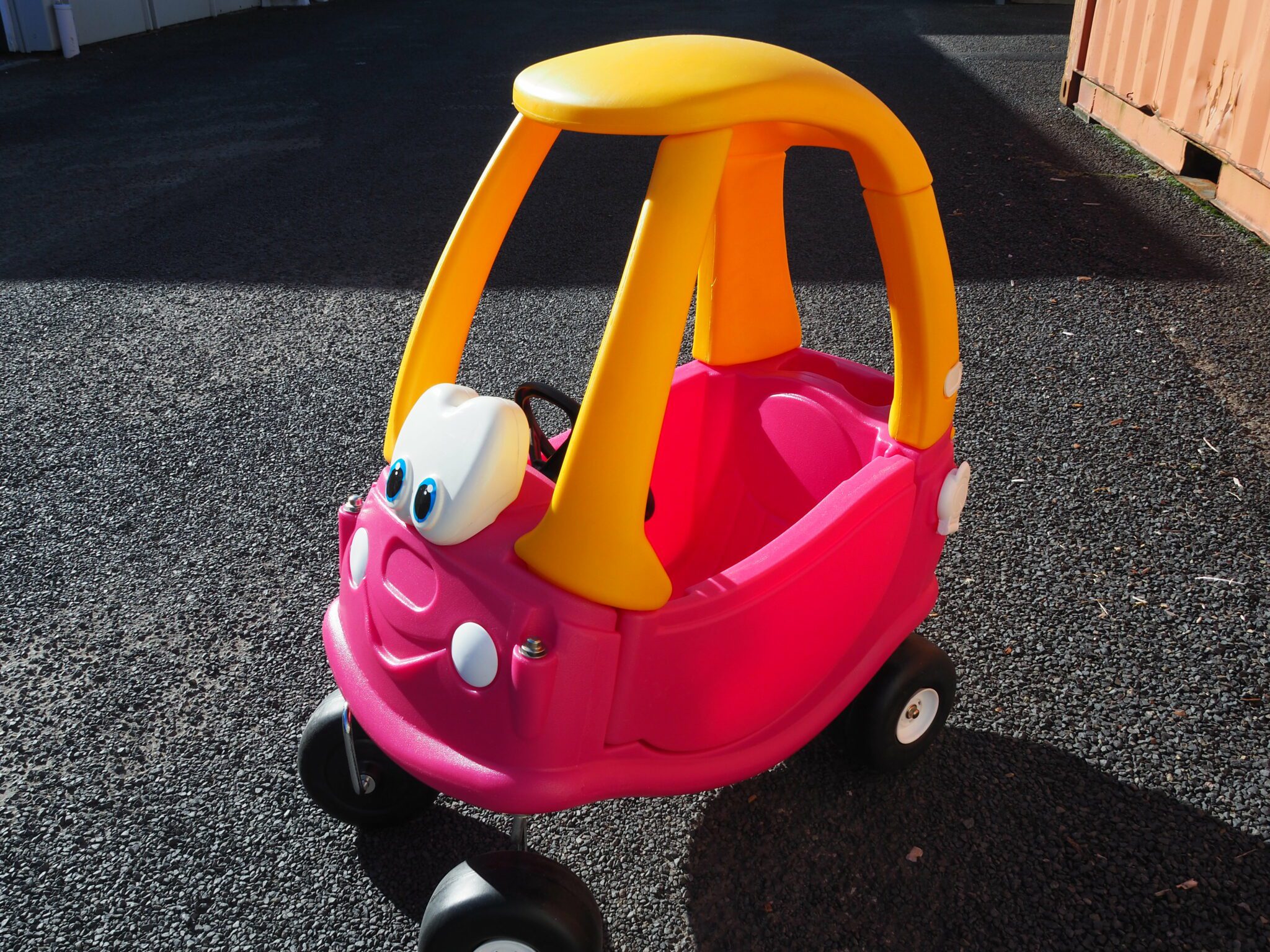 Coup Cars - Kicks N Giggles