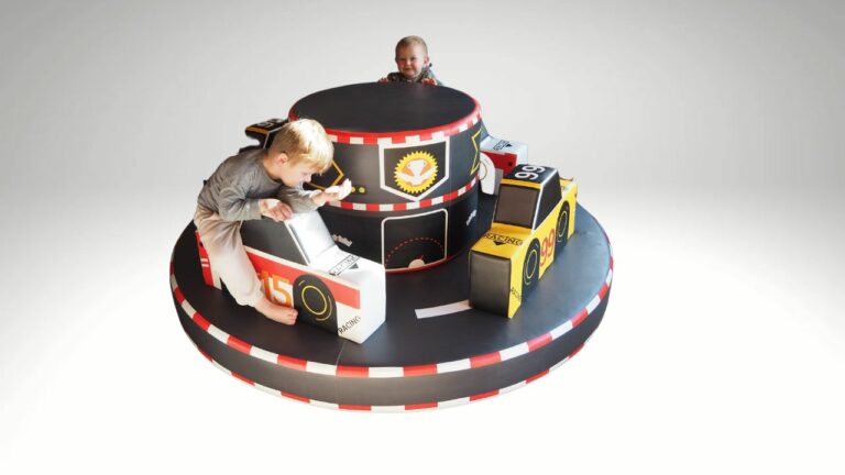 Hire Fun Stuff - Kicks N Giggles